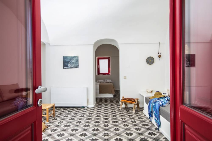 Gallery – Sunhaus Apartments Perissa Santorini